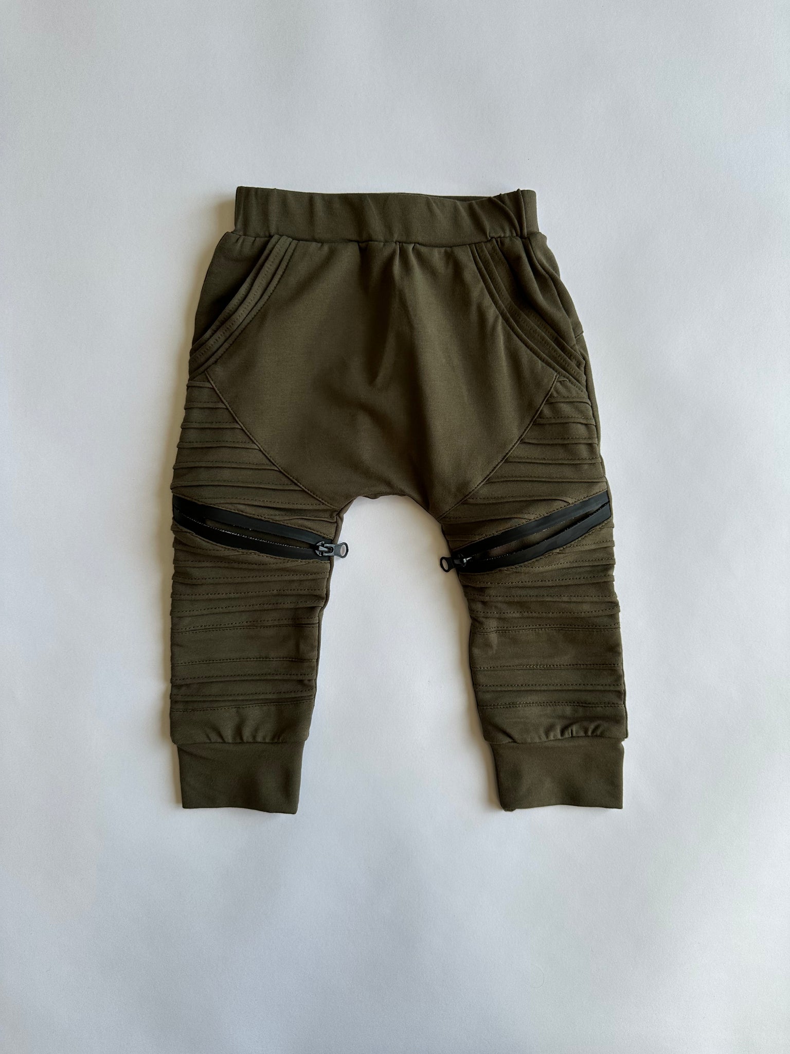 Joggers – untamed threads